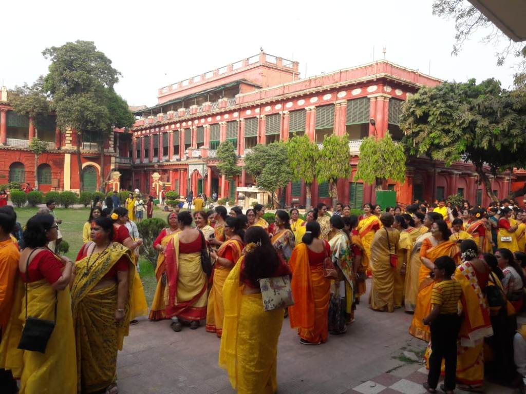 'বর্ণময়' বসন্ত উৎসব রবীন্দ্র ভারতী সোসাইটিতে (Basanta Utsav)